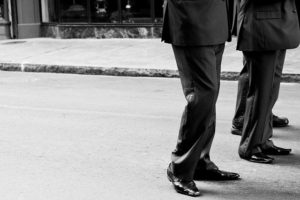 Walking and standing body language - PsychMechanics