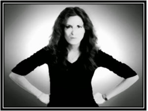 Body language: Hands on hips meaning - PsychMechanics