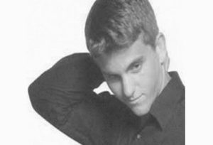 Body language: Hands touching the neck - PsychMechanics