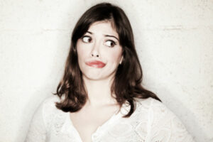 Sideways glance in body language - PsychMechanics